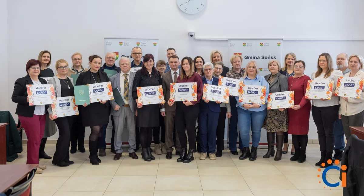 Wójt gminy Sońsk podpisał umowy ze stowarzyszeniami [zdjęcia ...